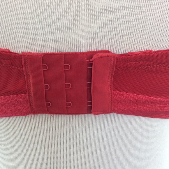 Le Mystere | Intimates & Sleepwear | Le Mystere Red Infinite Tshirt Bra ...